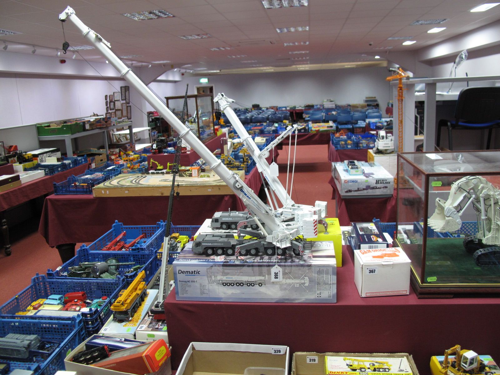 * A Conrad 1:50th Scale Diecast Mobile Crane No. 2095 Demag AC 500-1 16 ...