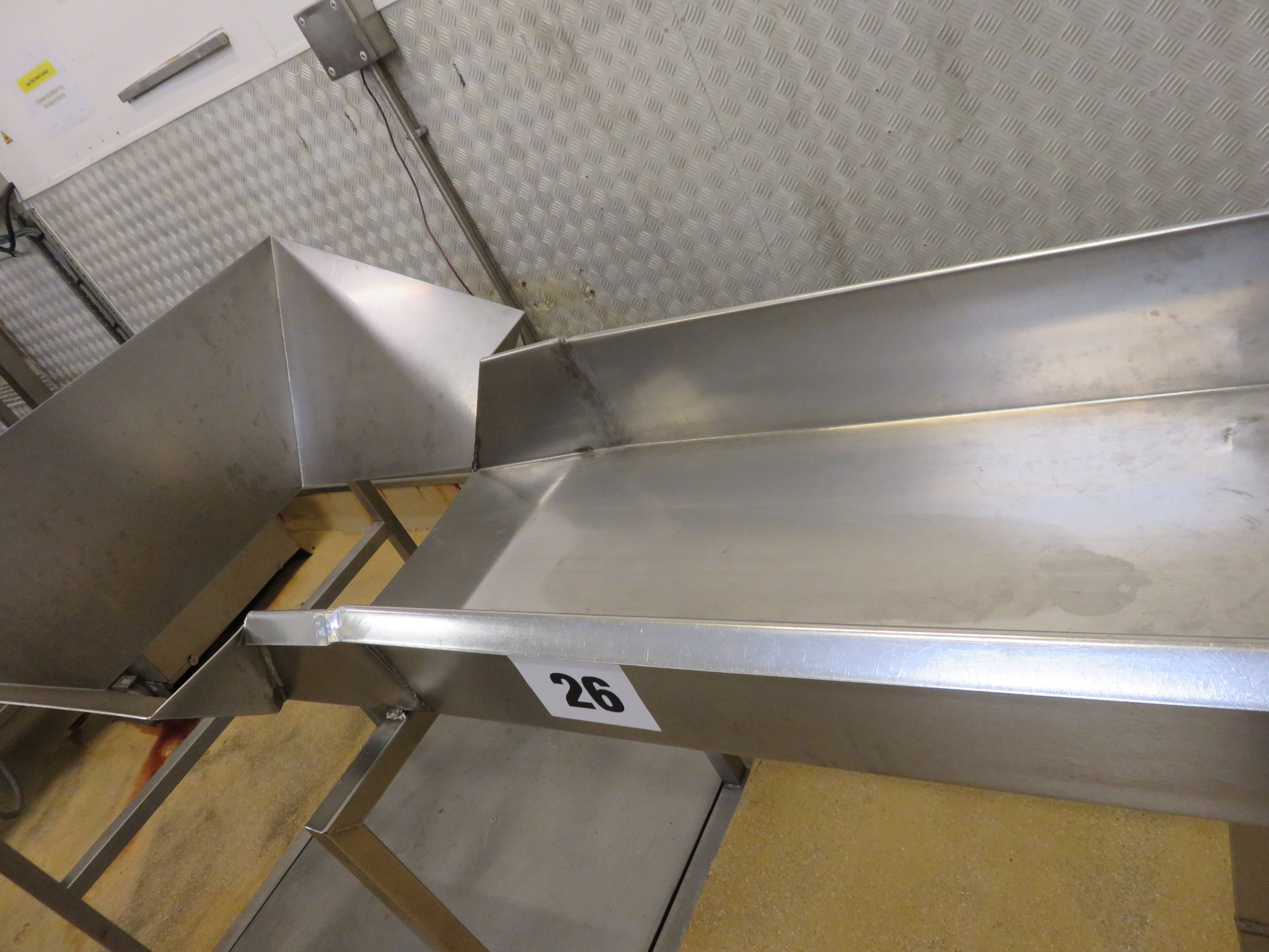 S/s Sorting Table 2200 mm x 1100 mm. Lift out £20